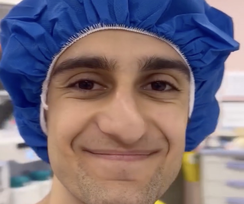 Deze Man Had een Grote Scheve Neus Maar Je Gelooft Niet Zijn ...