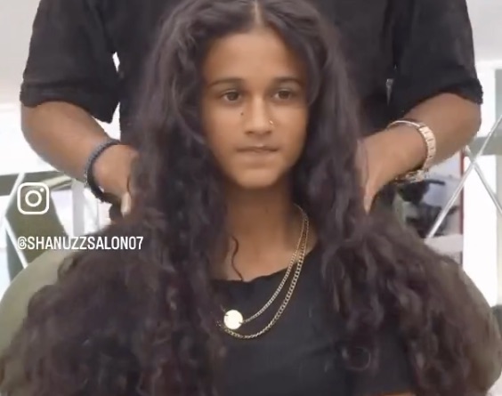 This Teenage Girl Completely Cut Off All Her Long Hair and Nobody ...